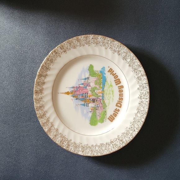Disney | Accents | Vintage Walt Disney World Plate Hanging 65 | Poshmark